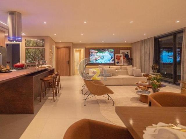 Apartamento á venda no Alto de Pinheiros, 4 suítes, 3 vagas de garagem