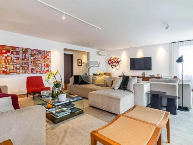 Apartamento á venda no Alto de Pinheiros, 4 suítes, 5 vagas de garagem