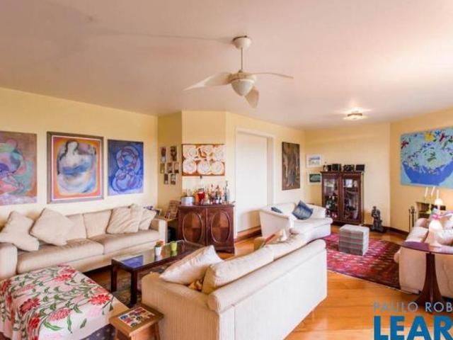 Apartamento à venda no Alto de Pinheiros