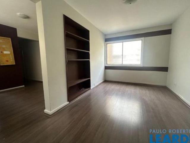 Apartamento à venda no Alto de Pinheiros