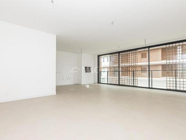 Apartamento à Venda no Ampio Laguna – 2 Suítes | Batel, Curitiba