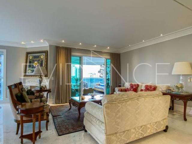 Apartamento à venda no Anália Franco 5 Dormitórios