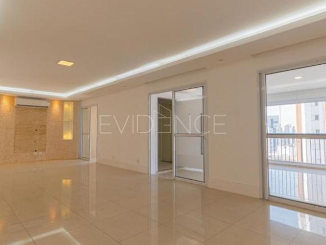 Apartamento à venda no Anália Franco com 3 suítes e 4 vagas! VARANDA GOURMET Semi Mobiliado