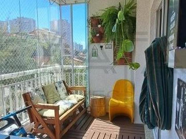 Apartamento à venda no Butantã: próx. da Estação do Metrô V. Sônia, salas p/ 3 ambs com varanda gour