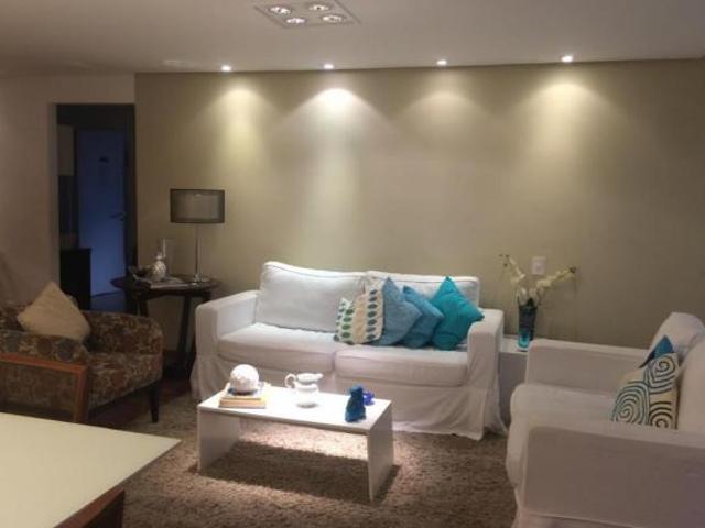 Apartamento à venda no B. Jardim em Santo André, 3 dorm 1 suíte, 1 vg, 136m² REF
