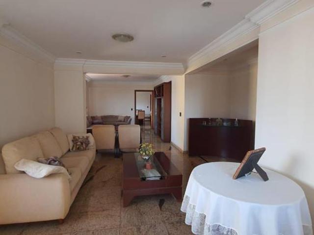 Apartamento à venda no bairro Tabajaras Uberlândia MG