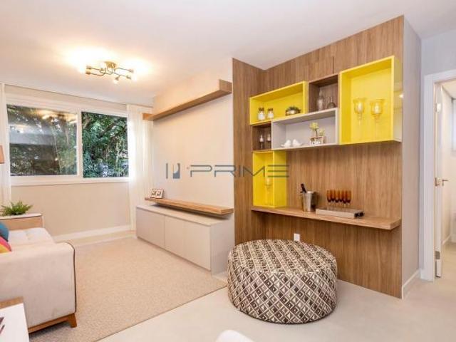 Apartamento à venda no bairro Três Figueiras Porto Alegre/RS