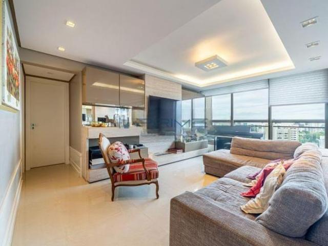 Apartamento à venda no bairro Três Figueiras Porto Alegre/RS