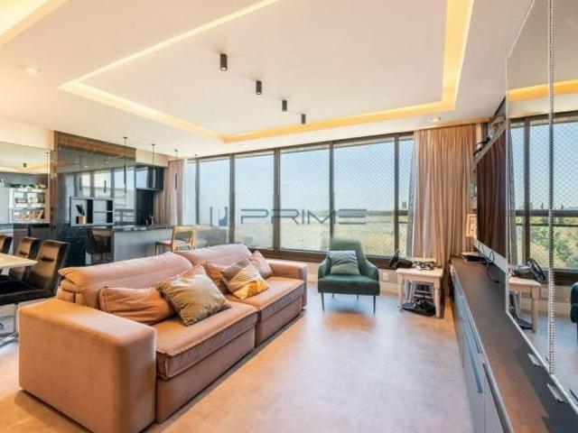 Apartamento à venda no bairro Três Figueiras Porto Alegre/RS