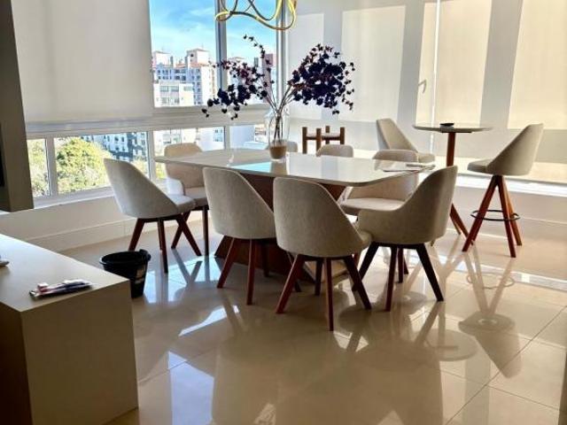 Apartamento à venda no Bairro Tristeza – Mobiliado. Lindo apartamento de 3 dormi