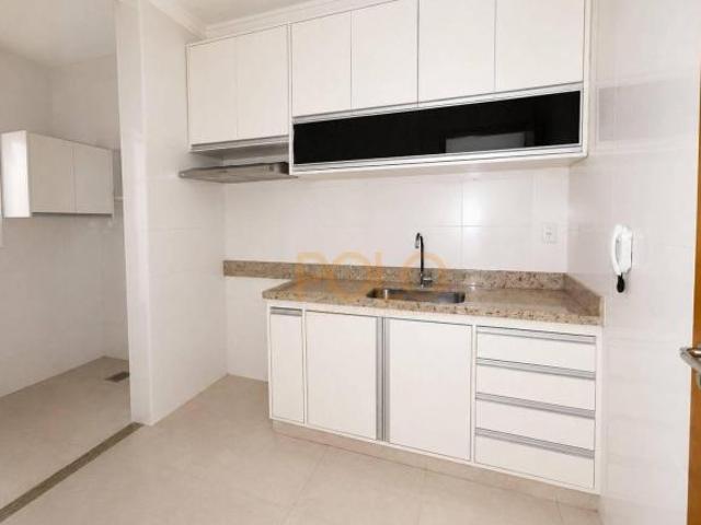 Apartamento à venda no bairro Vigilato Pereira em Uberlândia