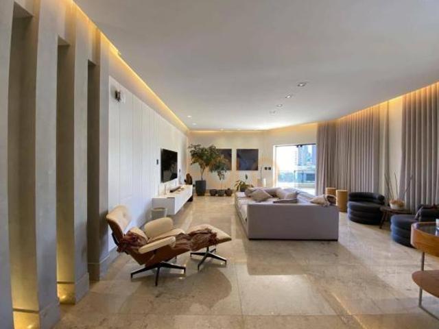 Apartamento à venda no bairro Vila Oswaldo em Uberlândia