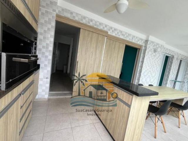 Apartamento à venda no bairro Vila Alzira em Guarujá/SP