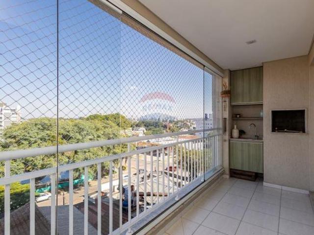 Apartamento à venda no bairro Água Verde com 3 quartos