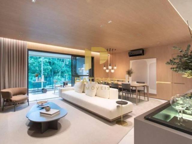 Apartamento à venda no bairro Água Verde