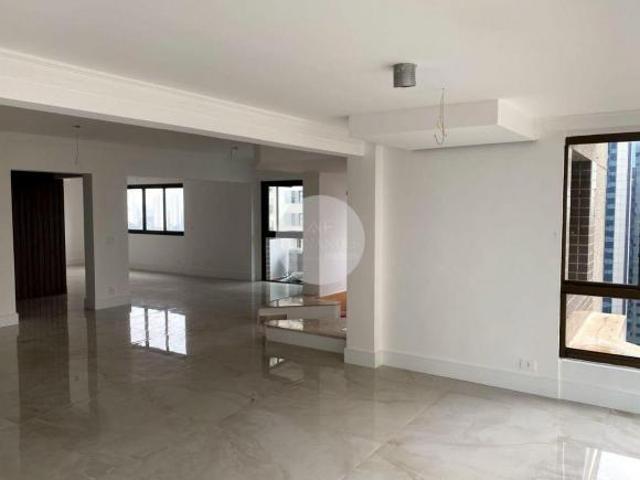 Apartamento à venda no bairro Alphaville em Barueri/SP
