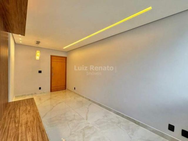 Apartamento à venda no bairro Ana Lúcia