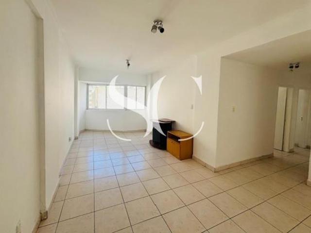Apartamento à venda no bairro Aparecida, em Santos, em prédio de frente para o mar