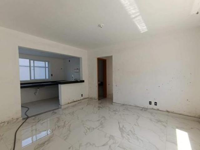 Apartamento à venda no bairro Araguaia em Belo Horizonte/MG
