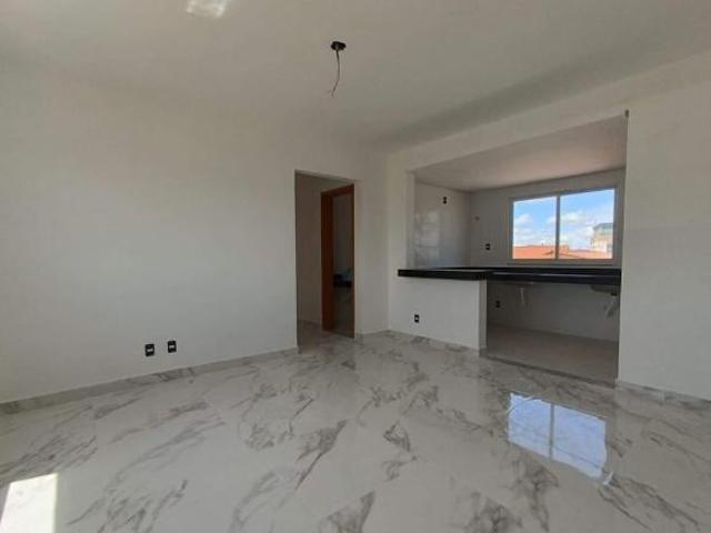 Apartamento à venda no bairro Araguaia em Belo Horizonte/MG