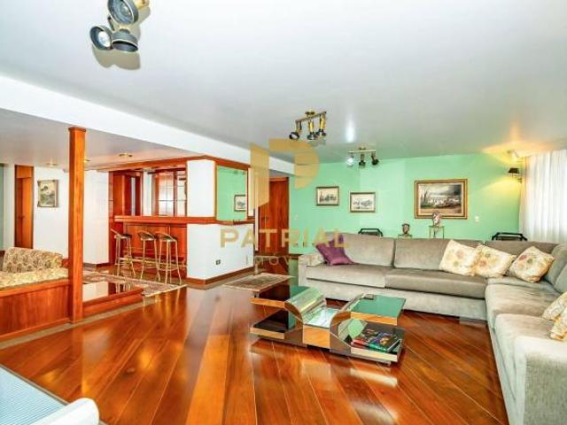 Apartamento à venda no bairro Batel