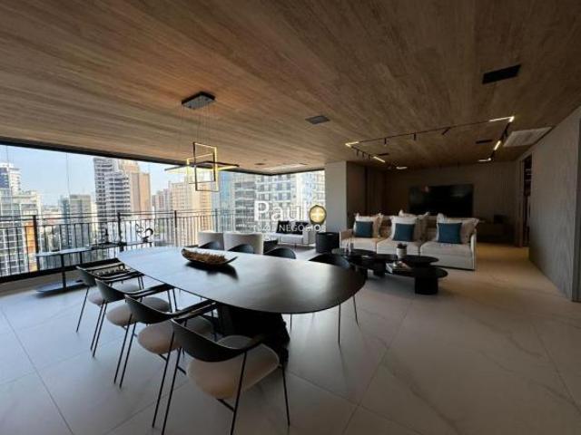 Apartamento à venda no bairro Cambui, com 3 suítes, com 256 m², Lindenberg Cambuí
