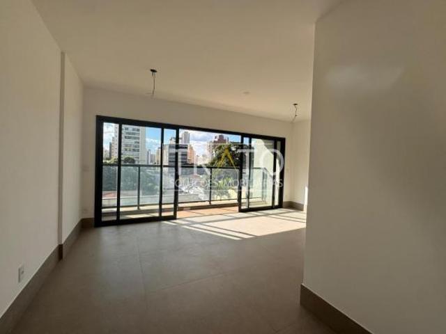 Apartamento à venda no bairro Cambuí, Campinas de 1 quarto