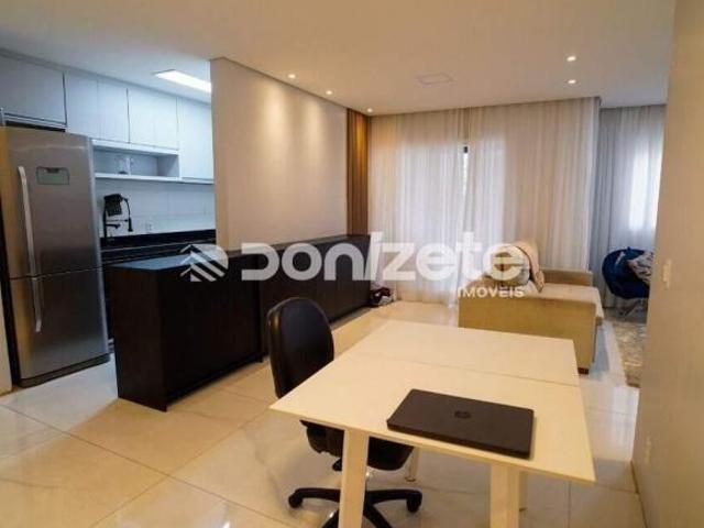 Apartamento à venda no Bairro Campestre em Santo André