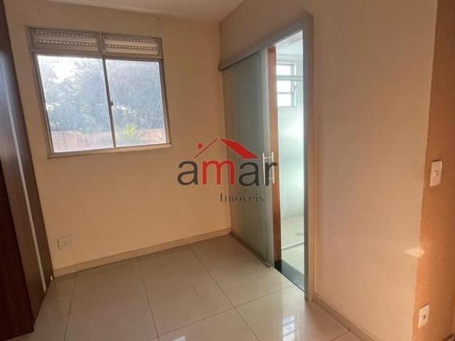Apartamento à venda no bairro Cabral em Contagem/MG