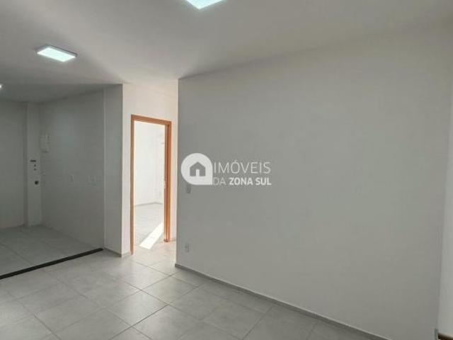 Apartamento à venda no bairro Cavalhada Porto Alegre/RS