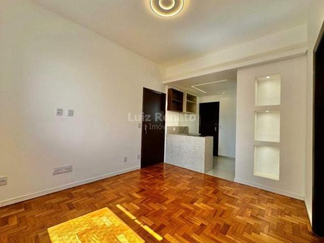 Apartamento à venda no bairro Centro