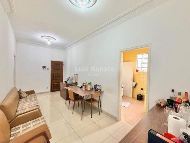 Apartamento à venda no Bairro Centro