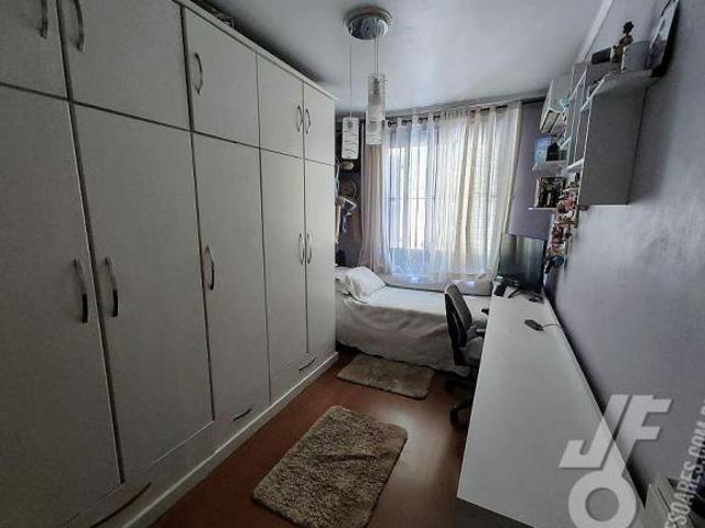 Apartamento à venda no bairro Centro em Pelotas/RS