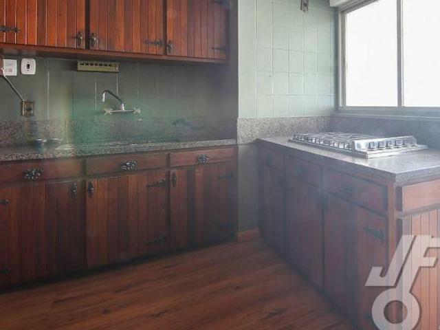 Apartamento à venda no bairro Centro em Pelotas/RS