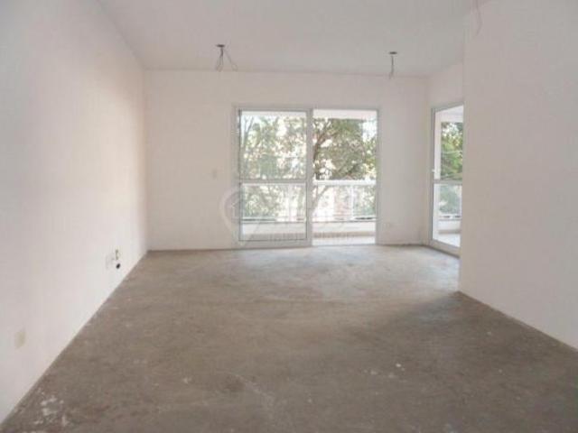Apartamento à venda no bairro Chácara Inglesa 4 dormitórios, 2 suítes e 2 vagas