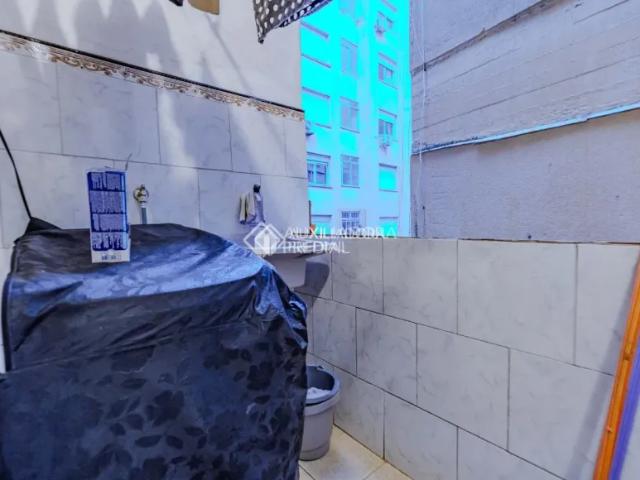 Apartamento à venda na Cidade Baixa com 81 m² e 4 dormitórios/quartos disponíveis