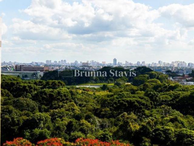 Apartamento à venda, no bairro Cristo Rei, com vista para o Jardim Botânico