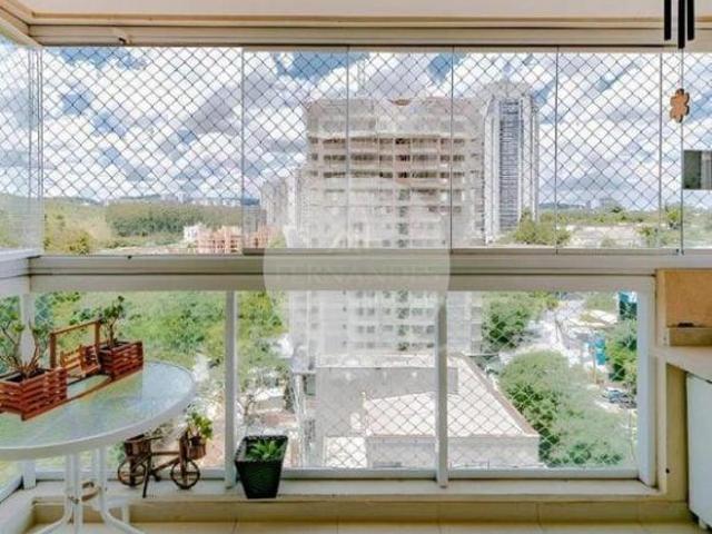 Apartamento à venda no bairro Dezoito do Forte Empresarial/Alphaville. em Barueri/SP
