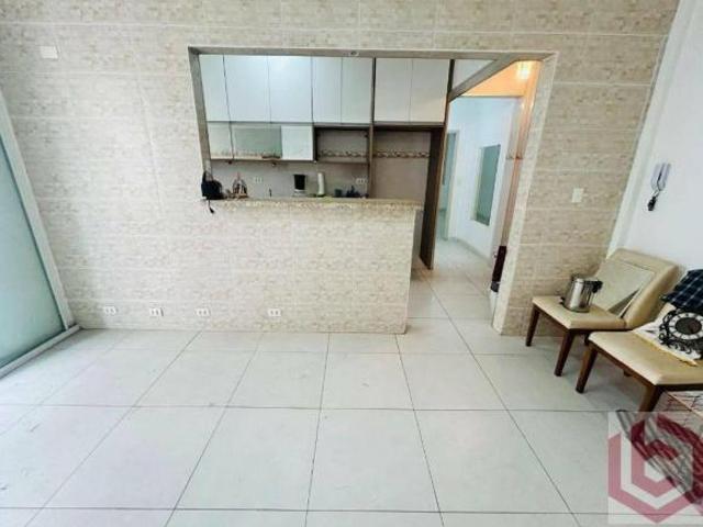 Apartamento à Venda no Bairro do Boqueirão, 2 Dormitórios, Duas Quadras da Praia, 2 Wc, Santos/Sp