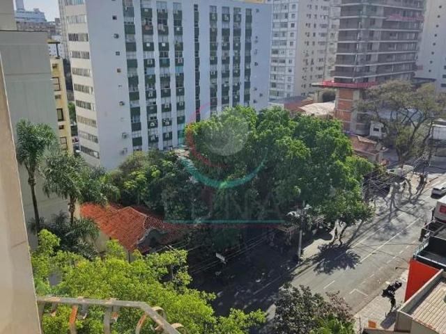 Apartamento à venda no bairro do Jardim Paulista, a 10 minutos a pé da Av. Paulista e do metrô. São