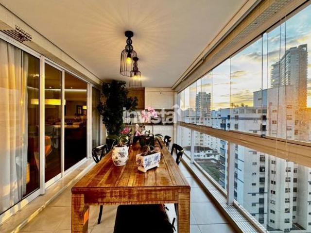 Apartamento à venda no bairro Embaré