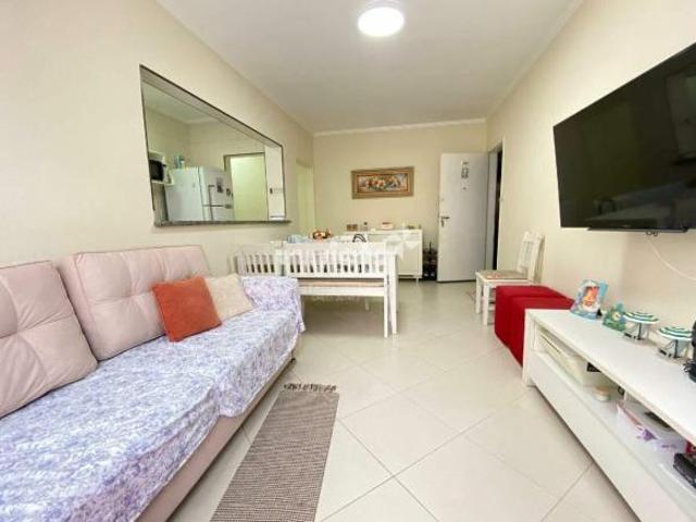 Apartamento à venda no bairro Embaré
