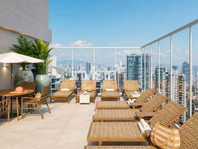 Apartamento à venda no bairro Embaré