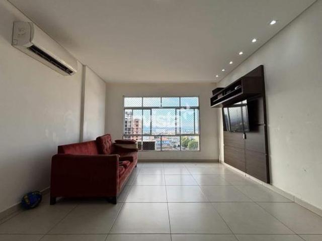 Apartamento à venda no bairro Embaré