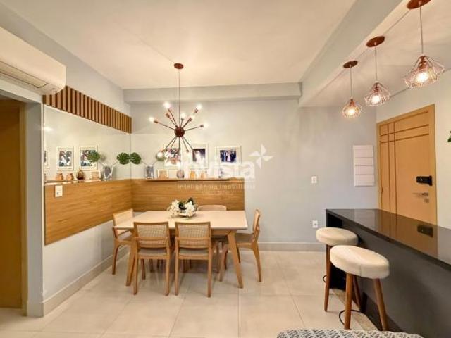 Apartamento à venda no bairro Embaré