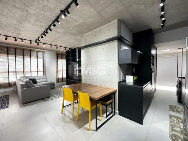 Apartamento à venda no bairro Embaré
