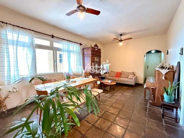 Apartamento à venda no bairro Embaré