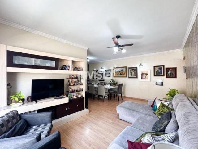 Apartamento à venda no bairro Embaré