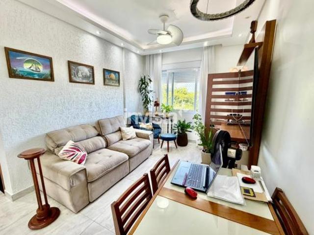 Apartamento à venda no bairro Embaré