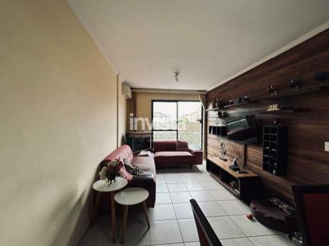 Apartamento à venda no bairro Embaré
